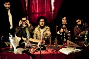 Capitão Fausto apresentam novo álbum em Lisboa e no Porto | Noite e ...